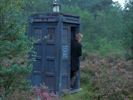 Reverse the Polarity of the Neutron Flow- La era del tercer Doctor/John ...