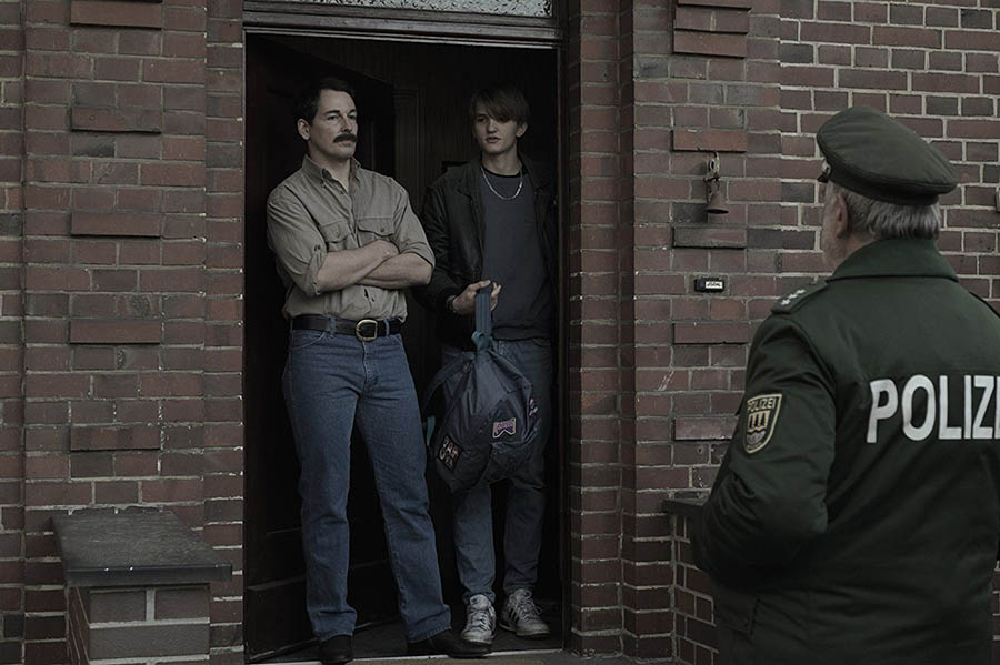 Dark [Netflix] – La fascinante y confusa historia de un pequeño pueblo ...
